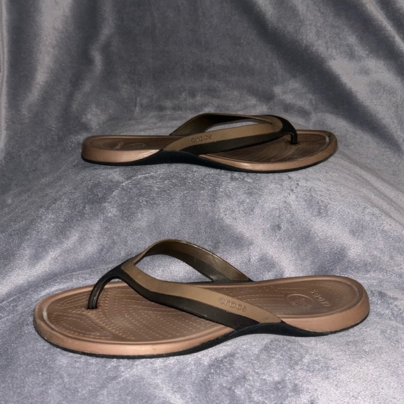 CROCS | Shoes | Crocs Flip Flop Thong Sandals Two Tone Brown Womens 8 ...